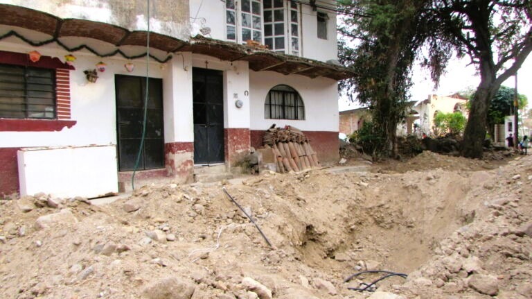 Paving Work on La Canacinta Project Resumes after Delay - Lake Chapala ...